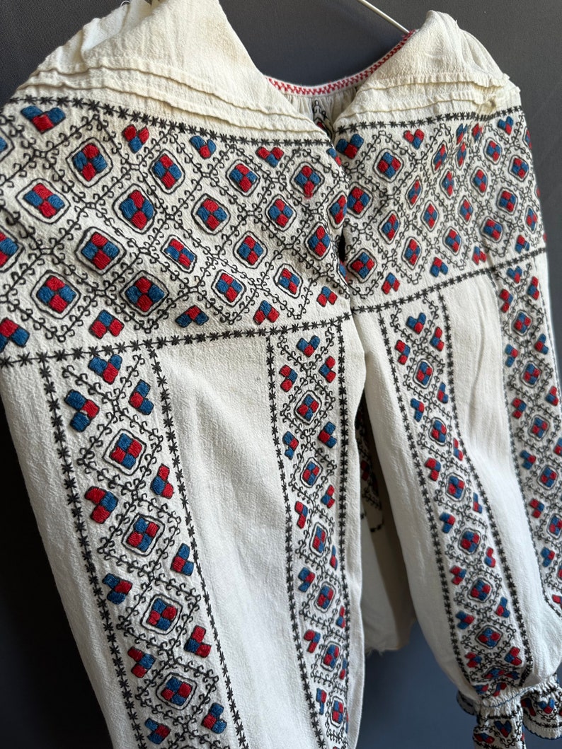 Romanian Blouse Embroidered Top Puffy Sleeves Ethnic Shirt Vintage ...