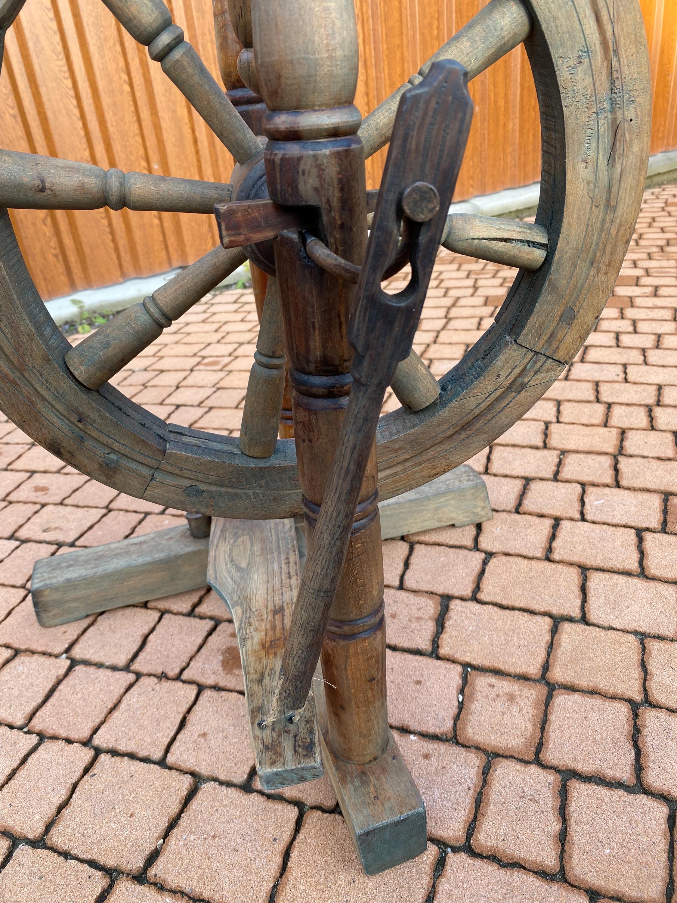 Small Working Spinning Wheel Vintage Spinning Tool Manual Spinning ...