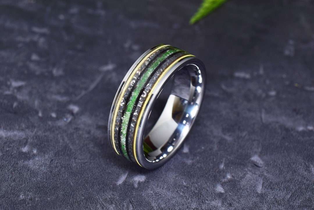 Tungsten Ring With Emerald - Meteorite and Gold Guitar String ...
