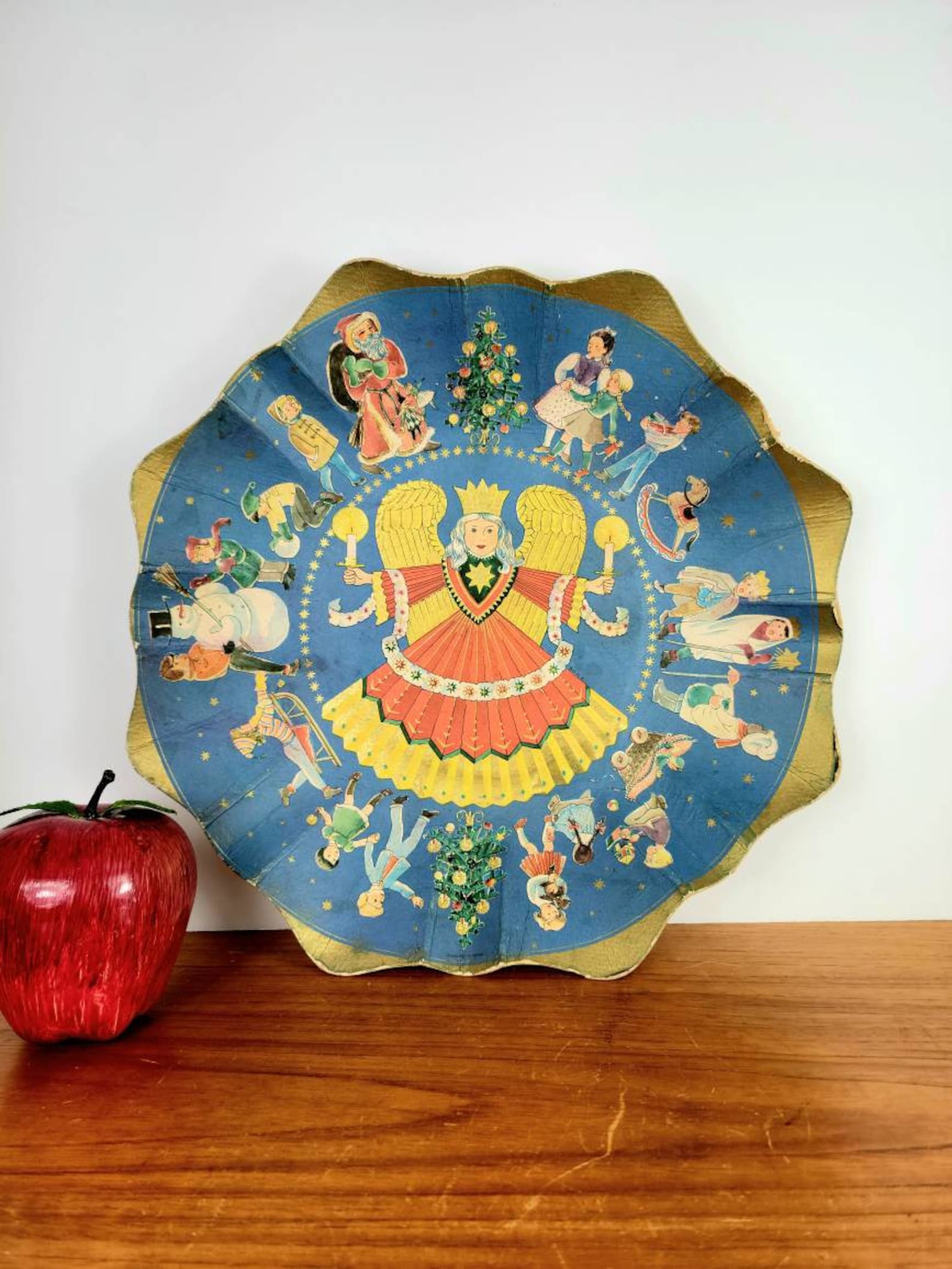 What is a Bunter Teller? Plate of Christmas Cookies for Everyone