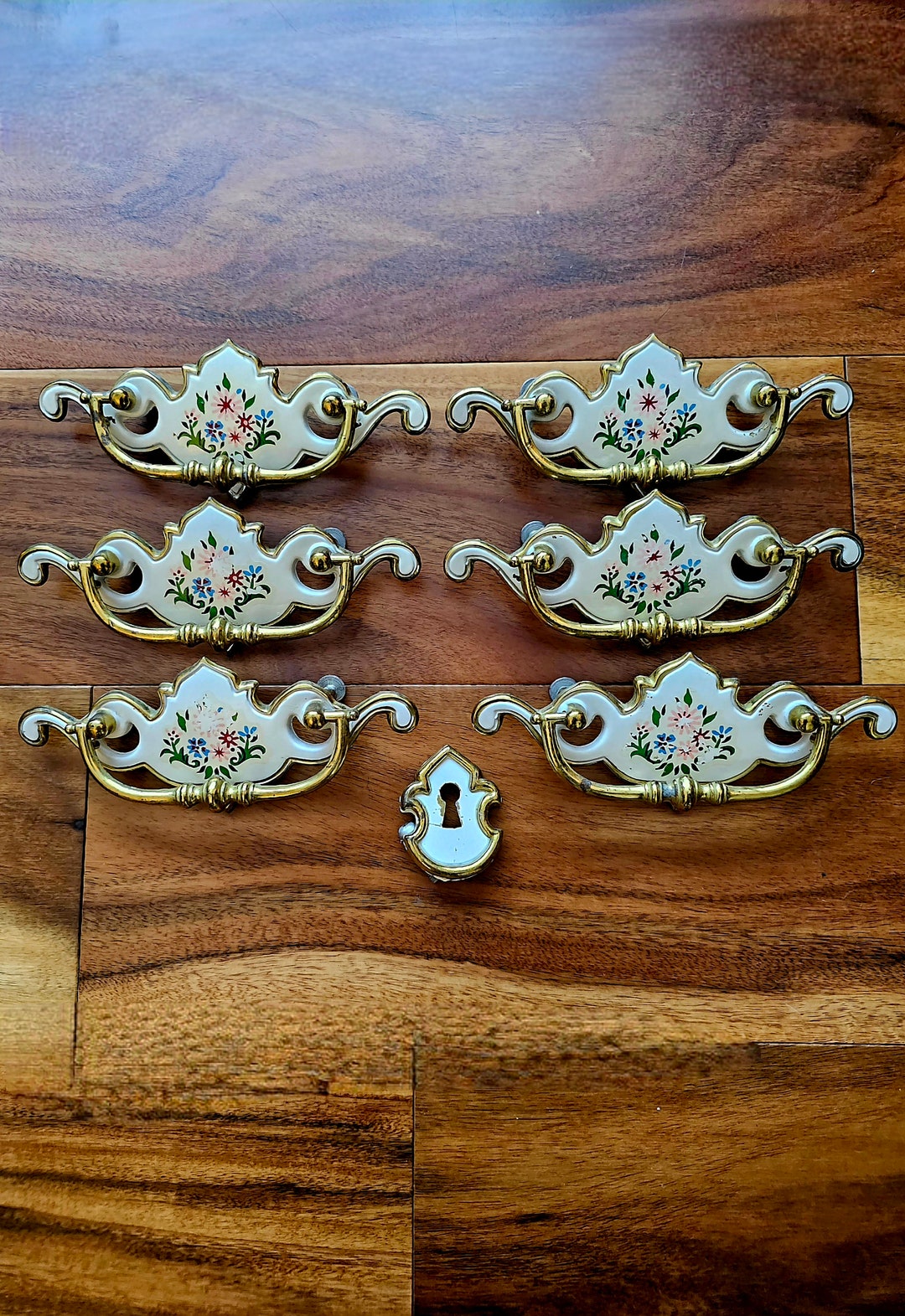 6x Brass Drop Bail Drawer Pulls and Keyhole Cover Brass White Enamel ...