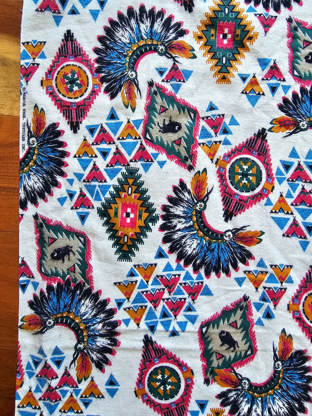 Vintage Marcus Brothers Textiles Flannel Fabric. Theme is Motif of ...