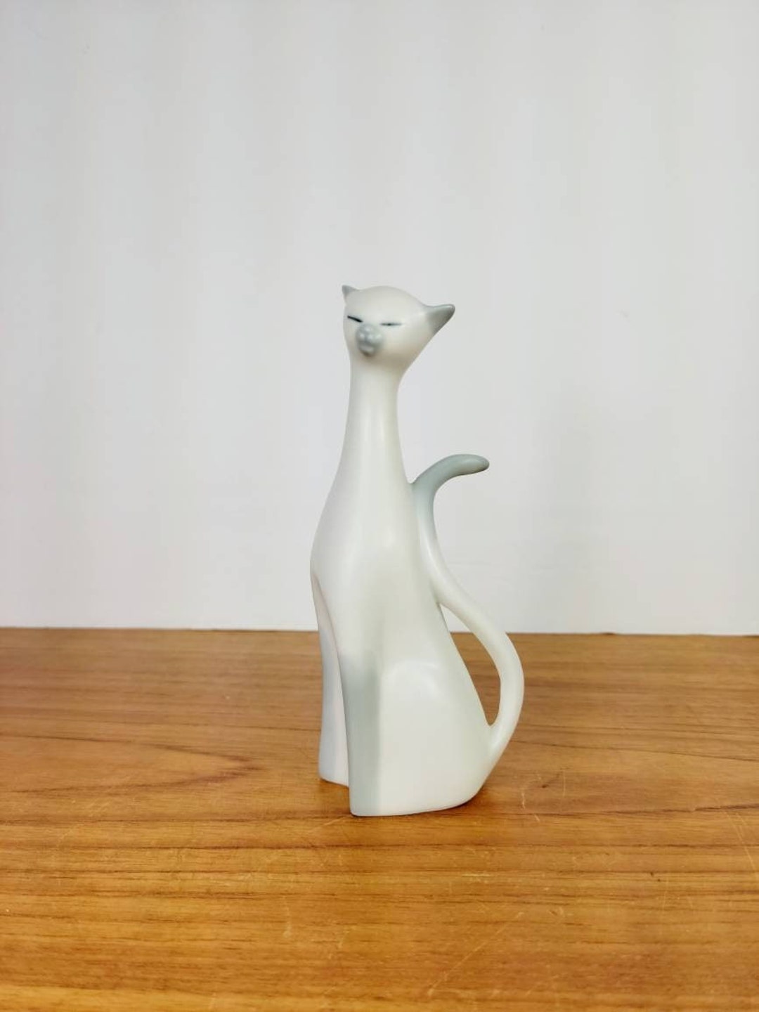Vintage Ceramic Porcelain Satin Finish Siamese Cat. Lladro Style. Mid ...