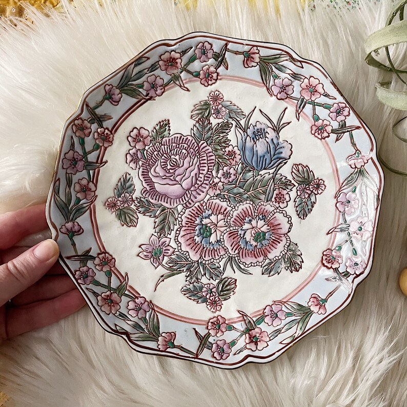 Vintage Painted Floral Embossed Botanical 8.75" Decorative Plate - Etsy