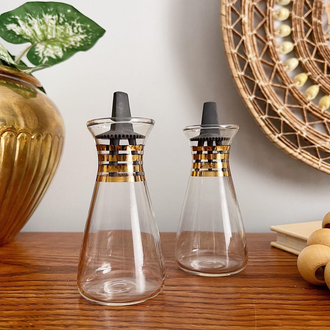 Vintage Pyrex Atomic Glass Gold Banded MCM Style Salt and Pepper Shaker ...
