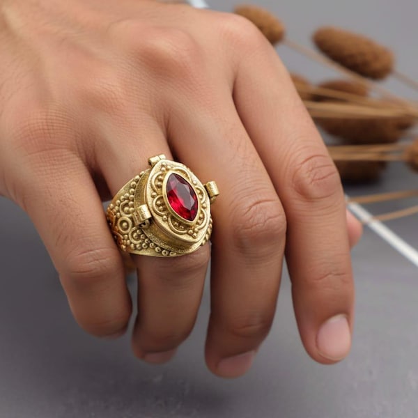 Poison Ring - Etsy