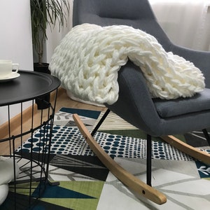 White chunky knit blanket | Etsy