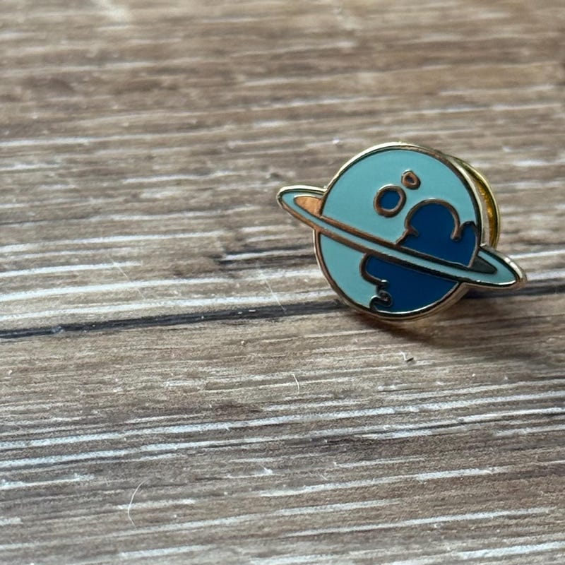 Solar System Pin Badge - Etsy