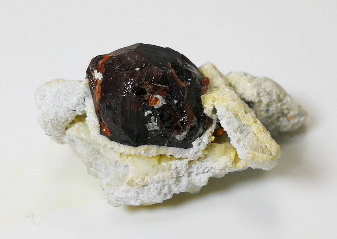 37 Cts Natural Superb Self Stand Red Garnet Specimen @ Afghanistan - Etsy