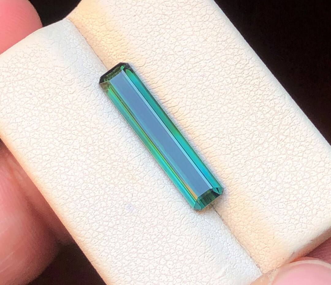 2.90 Cts Natural Gorgeous Blueish Green Transparent Tourmaline Gemstone ...
