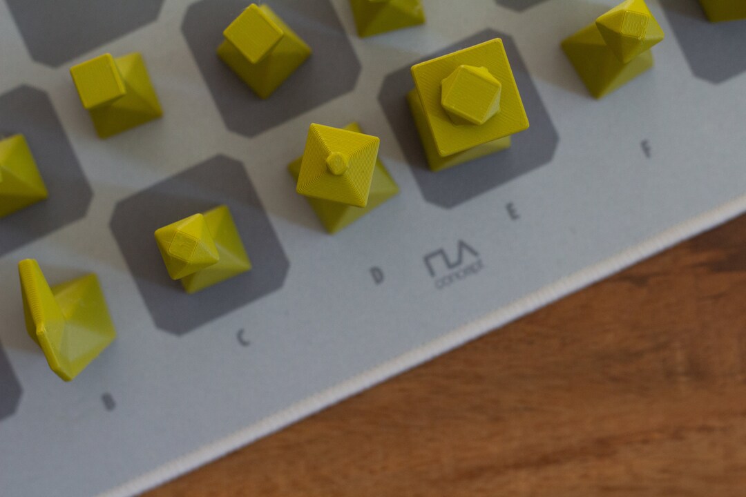 Modern Geometric Chess Set, Personalized Gift, Roll-up Chessboard, 3D ...