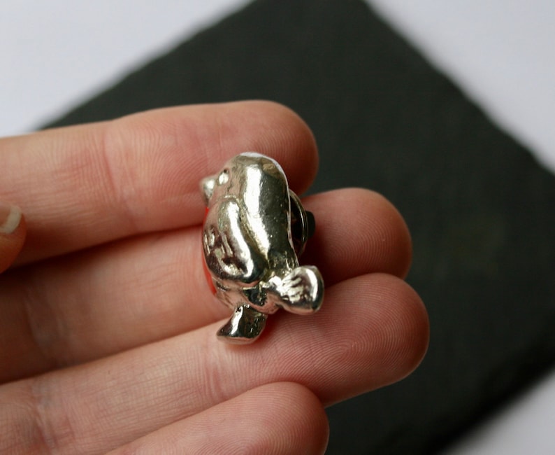 Robin Pin Badge Handmade Modern English Pewter Robin Red - Etsy