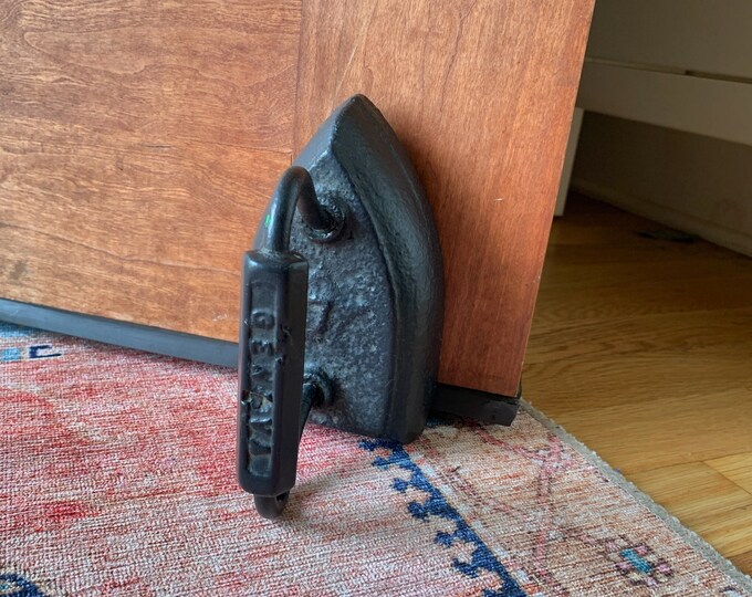 Geneva Sad Iron No 7, Antique Door Stop - Etsy