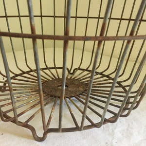 Large Rusty Produce Basket / Wire Clam Bucket - Etsy