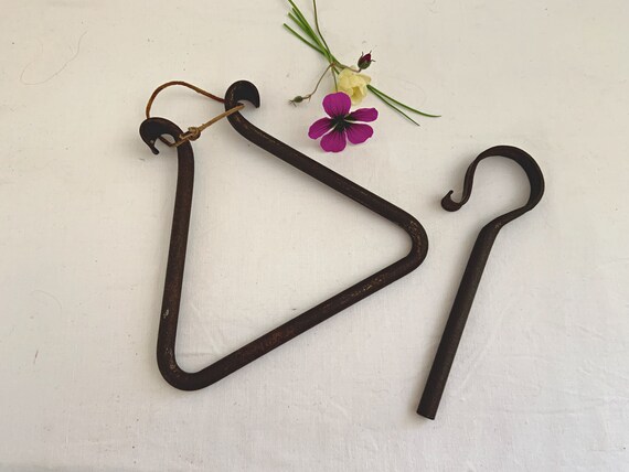 Vintage Cast Iron Dinner Triangle Hand Forged Chuck Wagon | Etsy