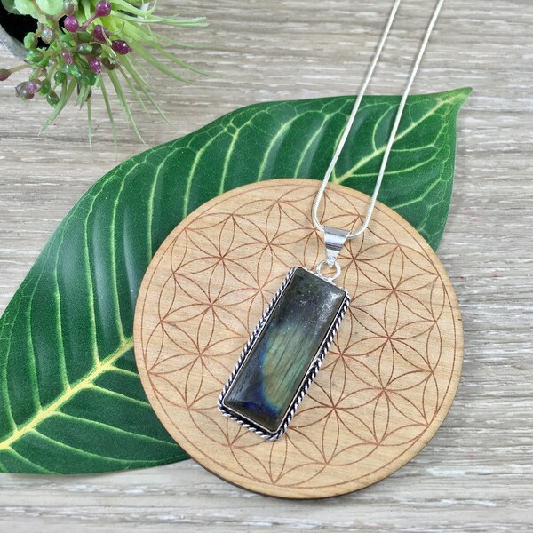 Spectrolite Pendant - Etsy