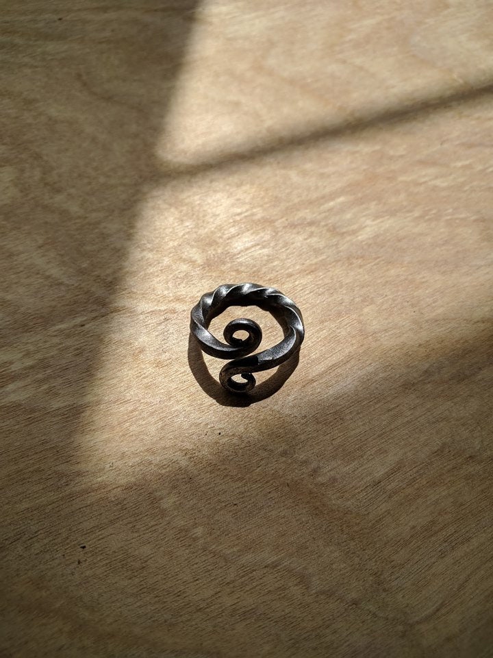 Blacksmith Viking Ring - Etsy