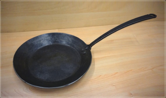 Blacksmith 9'' Skillet / Frying Pan Short Handle | Etsy