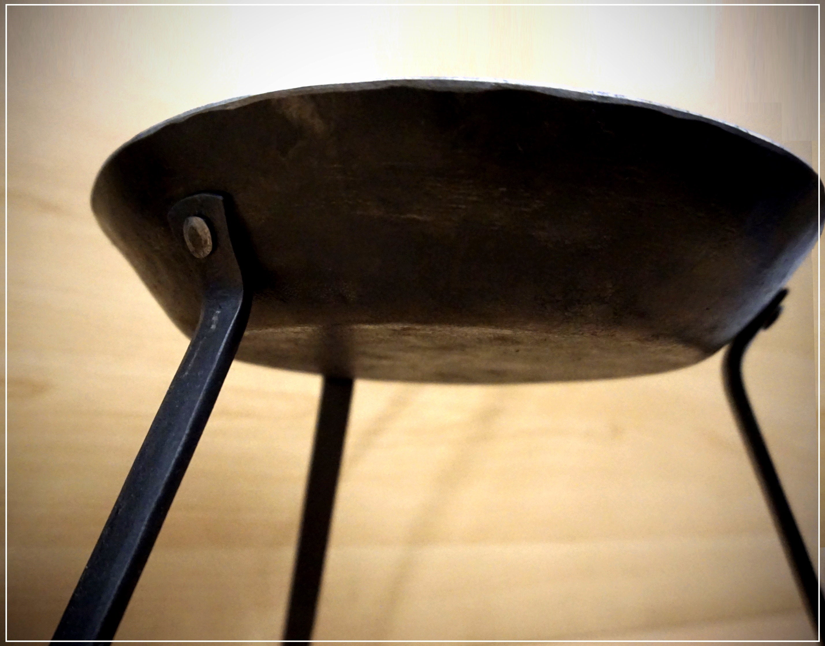 Blacksmith 9'' Spider Skillet / Frying Pan | Etsy