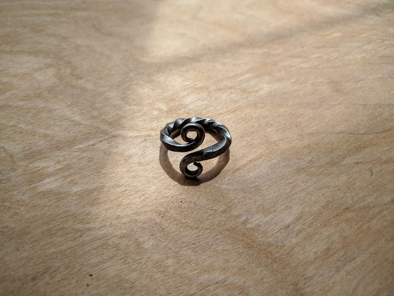 Blacksmith Viking Ring - Etsy