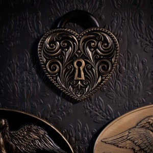 Heart Locket Wall Plaque | Gothic Wall Plaque | Gothic Home Decor ...