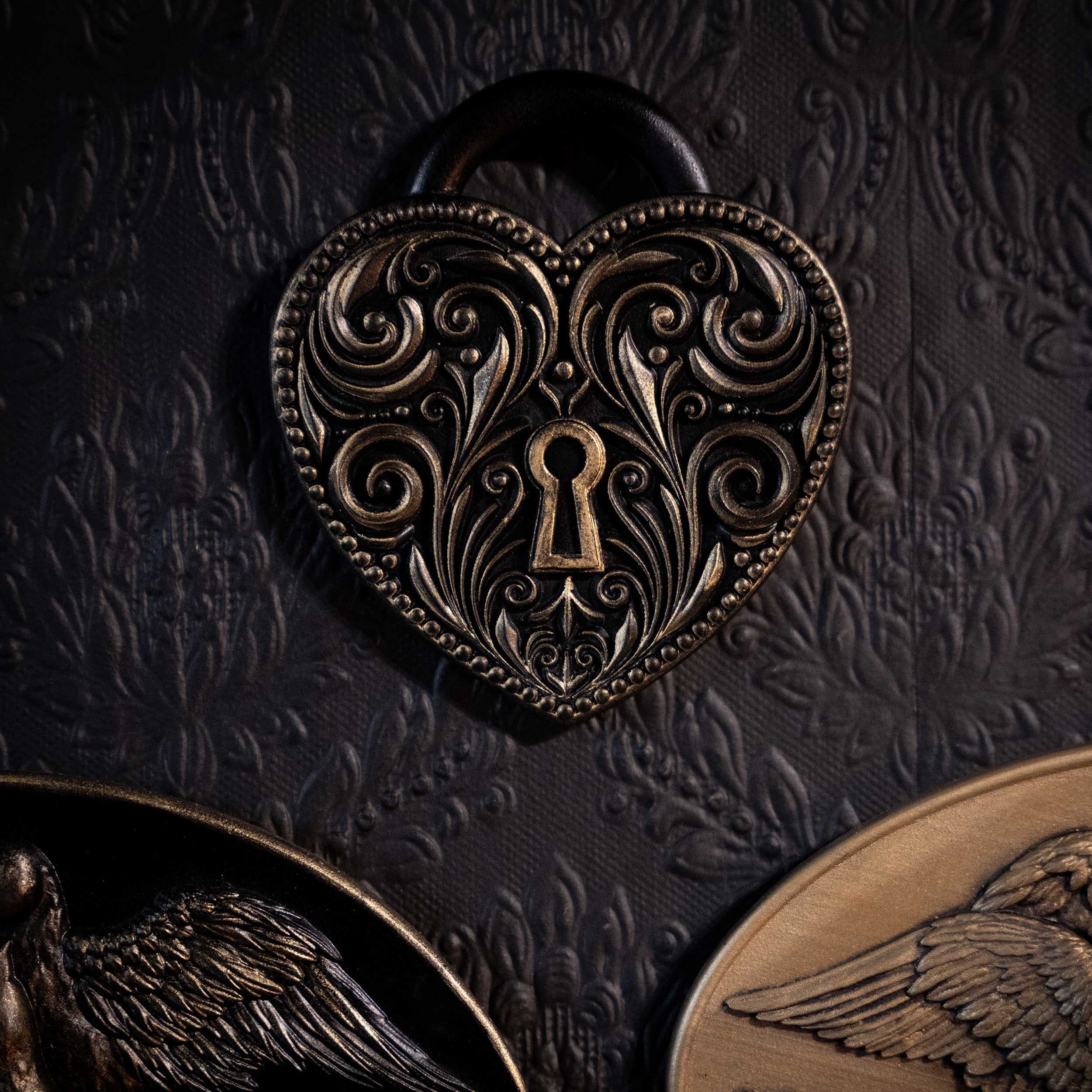 Heart Locket Wall Plaque | Gothic Wall Plaque | Gothic Home Decor ...