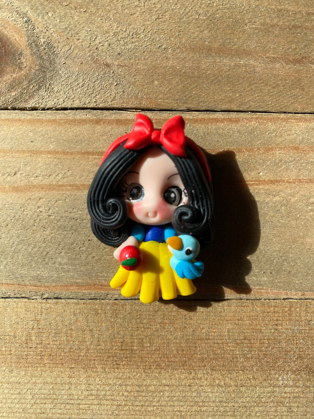 Snow White Pin - Etsy