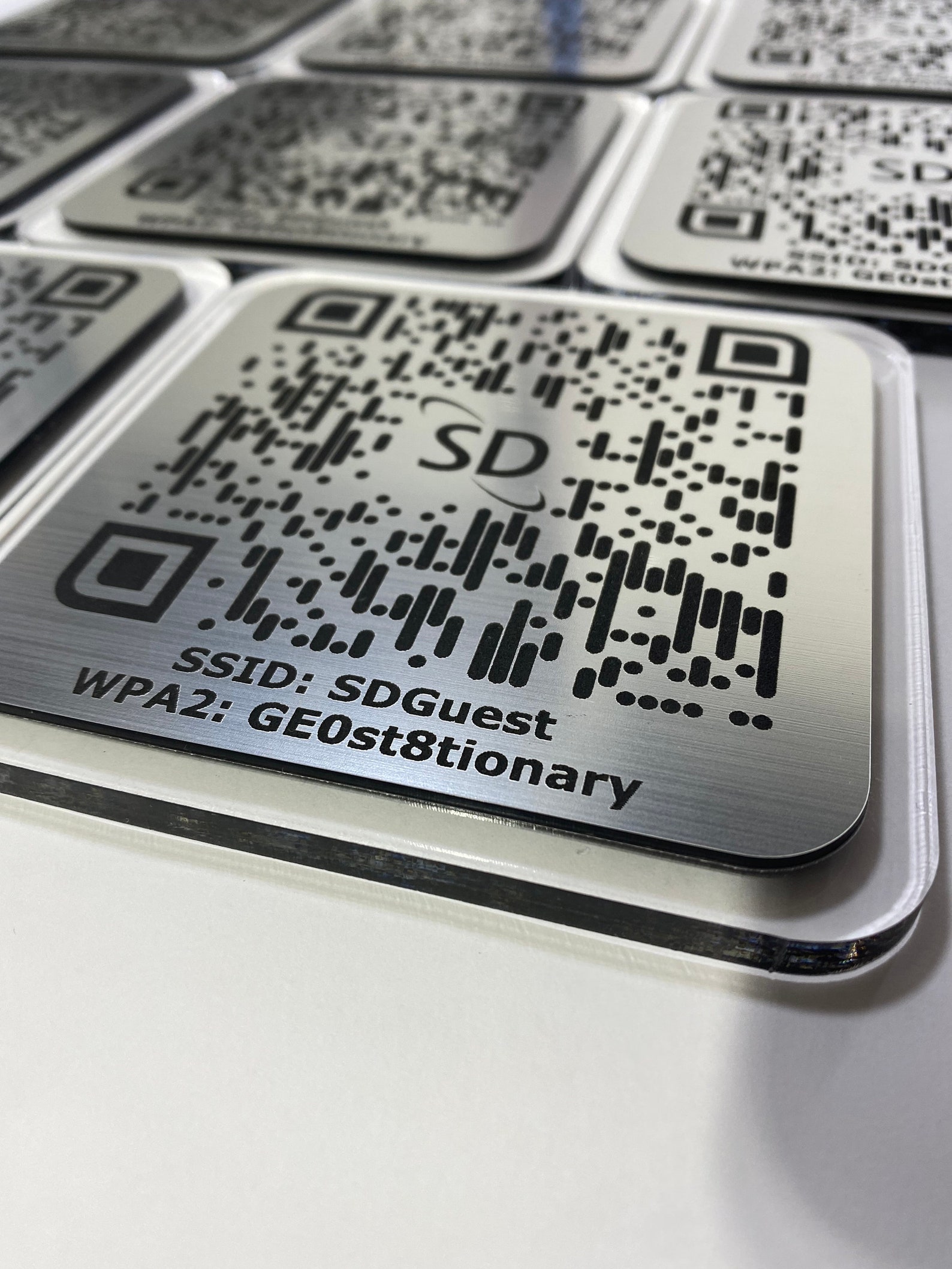 4.5x4.5 Custom QR Code Puck Menu QR Code Card Durable Reusable ...