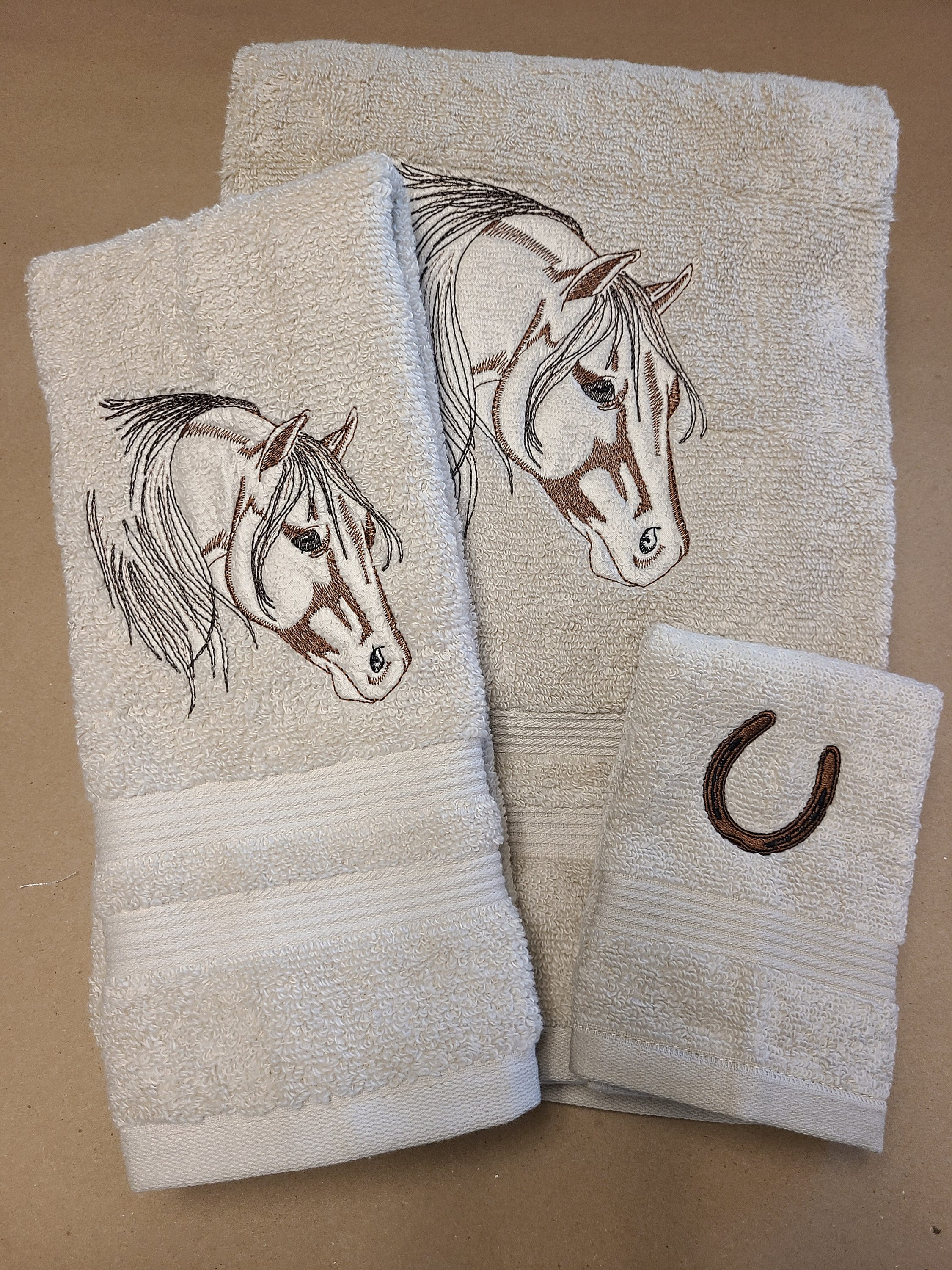 Embroidered Bath Towel Set dream Horse in Beige Horse Lovers Gift ...