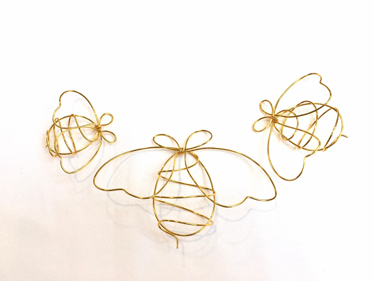 Home Decor Wall Decor Wire Art. Bee. Bedroom. Dorm Room. - Etsy