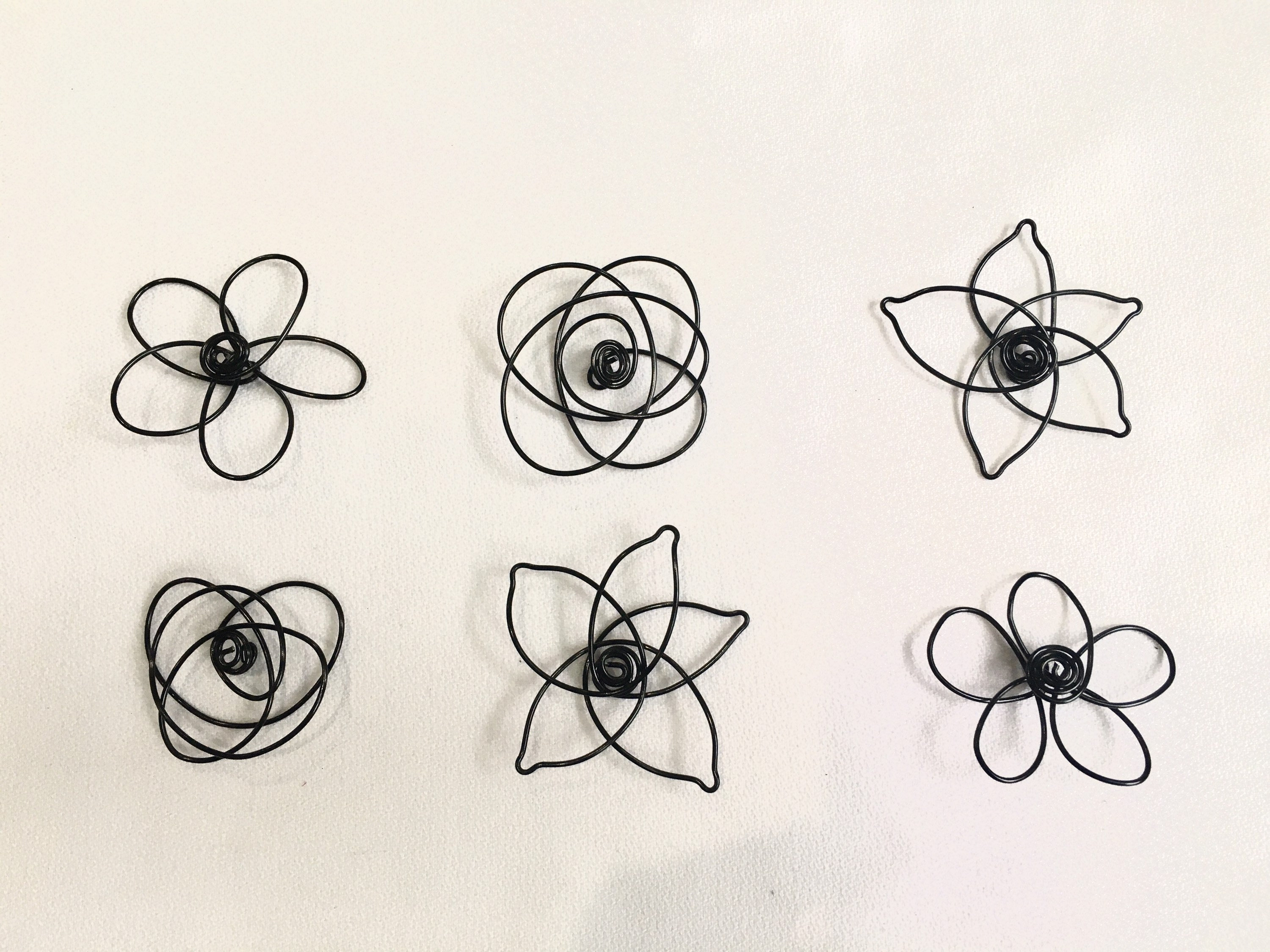 Home Decor. Wire Art Wall Decor. A Set of 6 Small Flowers | Etsy