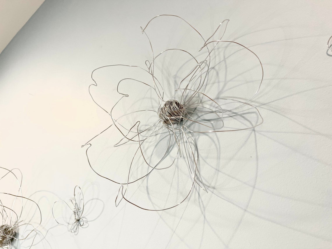 Home Decor. Wall Decor. Wall Hanging. Wire Art. 3 Wire Flowers | Etsy