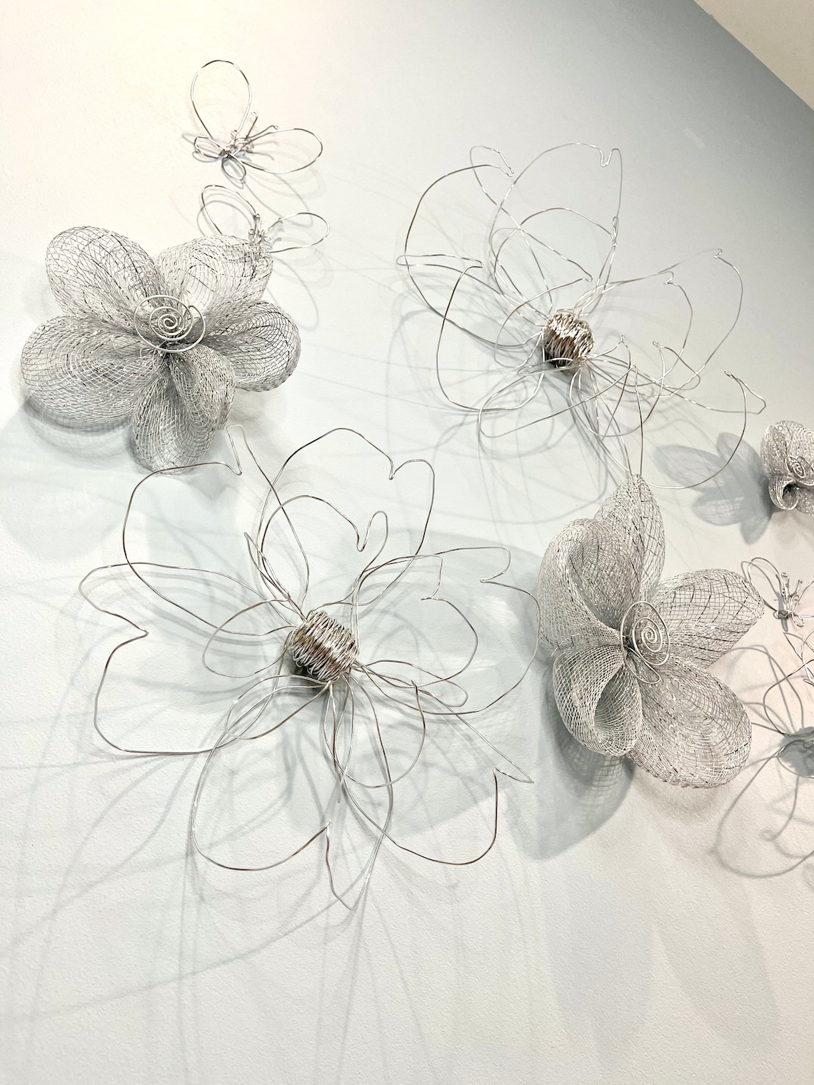 Home Decor. Wall Decor. Wall Hanging. Wire Art. 3 Wire Flowers | Etsy