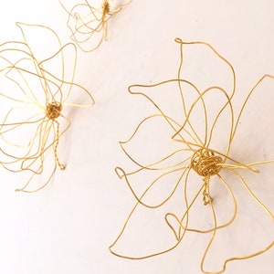 Home Decor. Wall Decor. Hanging. Gold Wire Art. 3 Wire Flowers and 3 ...