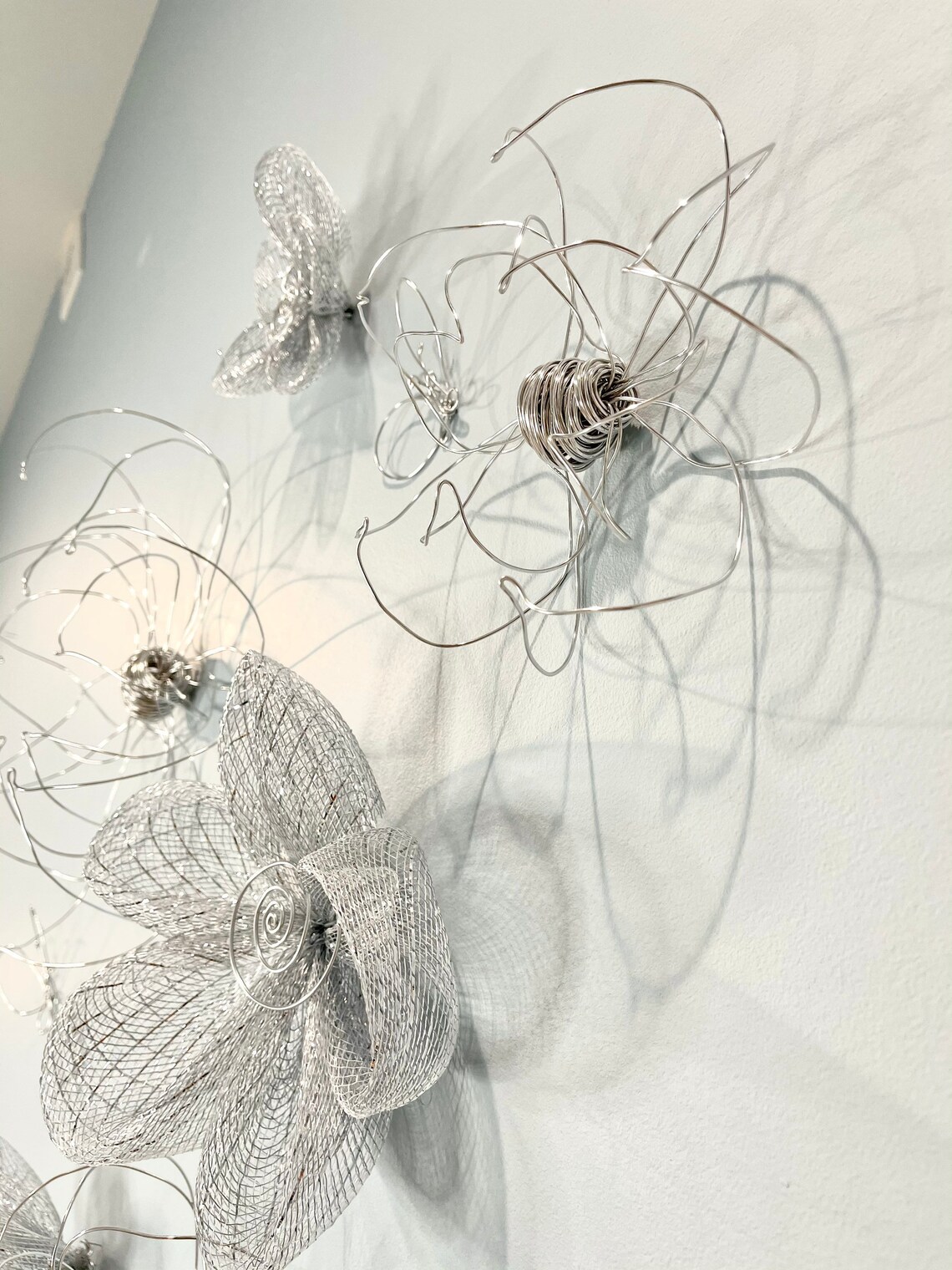 Home Decor. Wall Decor. Wall Hanging. Wire Art. 3 Wire Flowers | Etsy