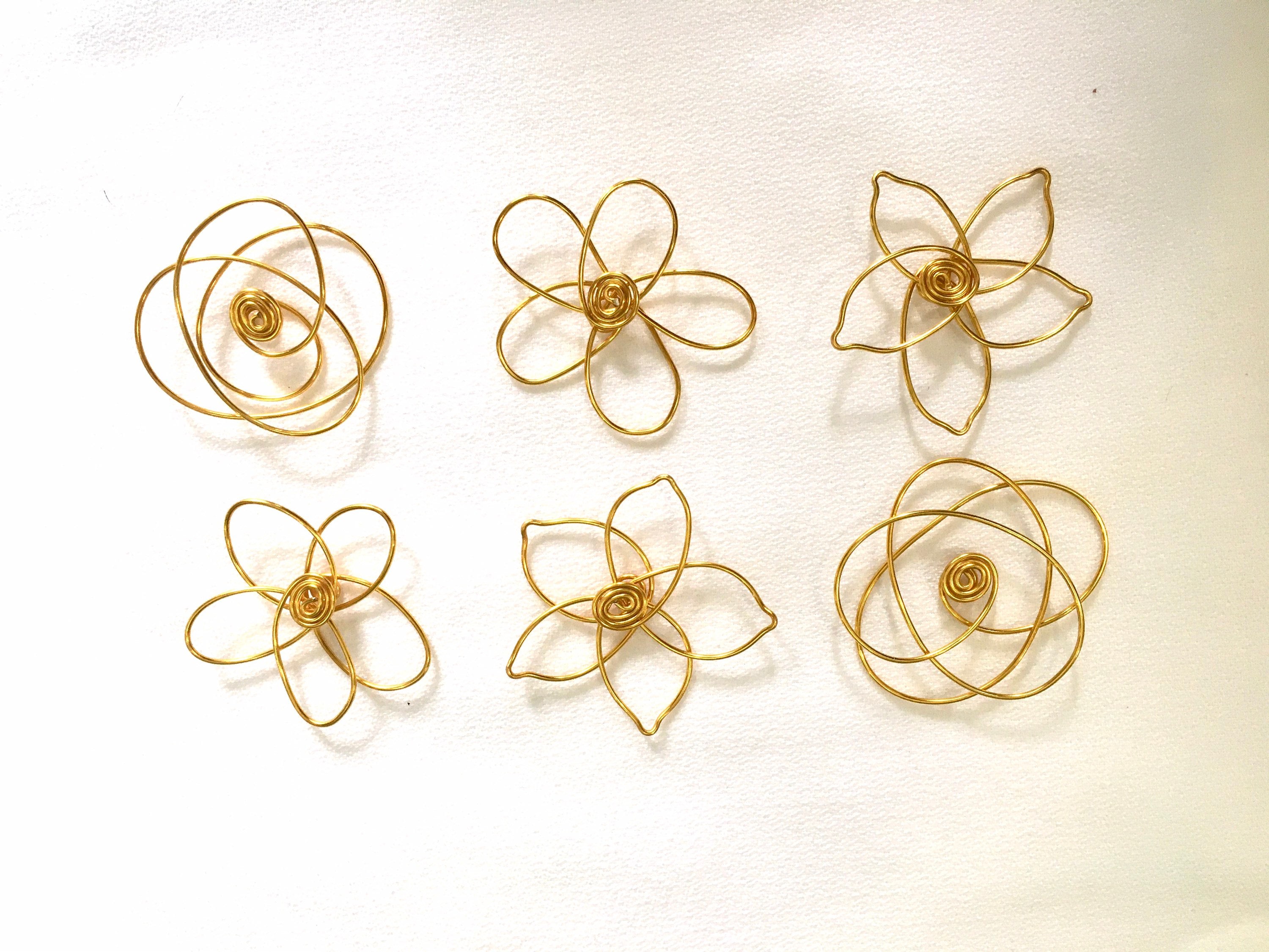 Home Decor. Wire Art Wall Decor. A Set of 6 Small Flowers | Etsy