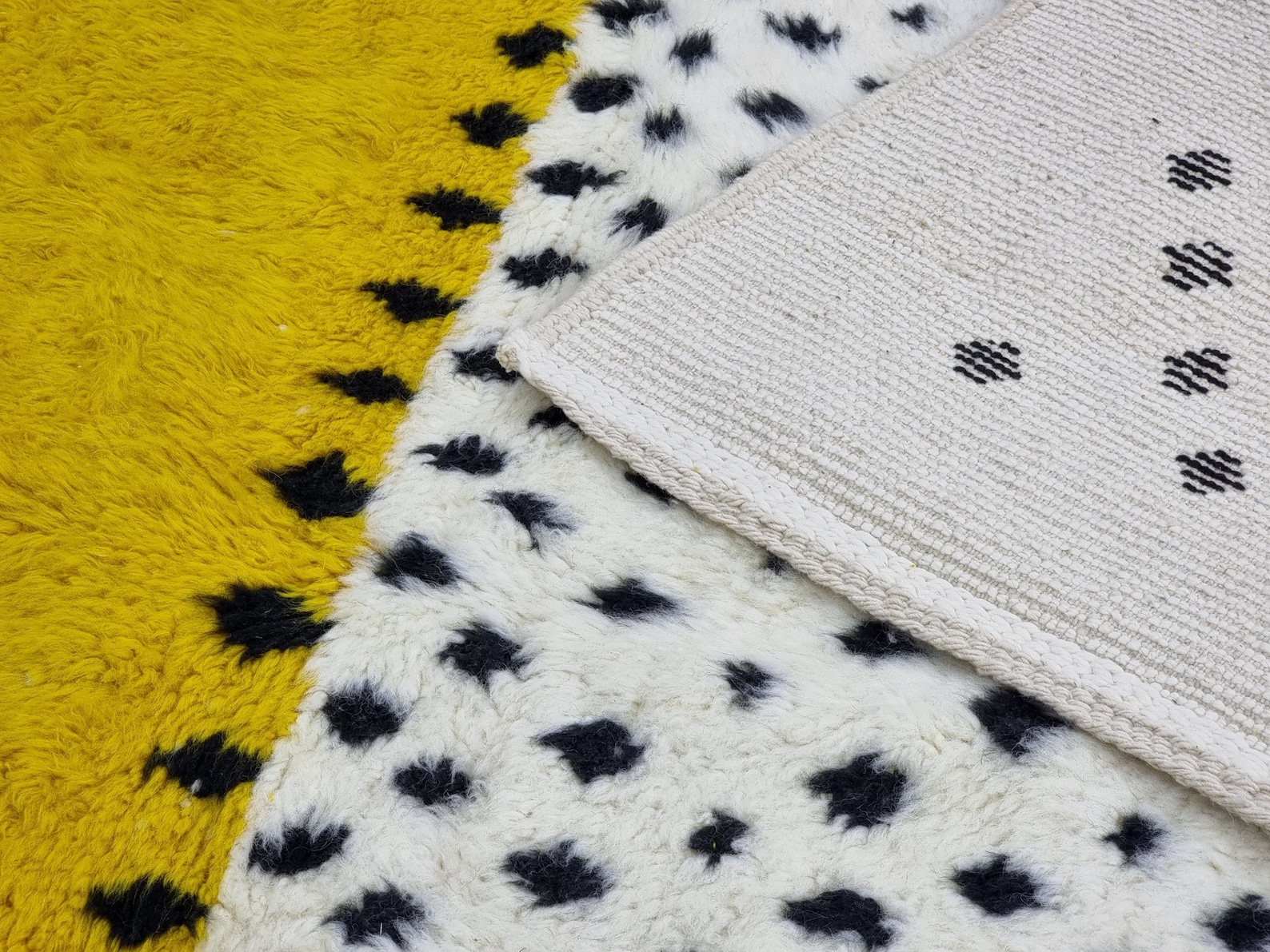 AMAZING MINIMALISTIC RUG Best Moroccan Dotted Rug for Your - Etsy