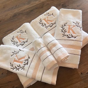 Personalized Embroidered Bath Towel Set, White Towel Set, Wreath Letter ...