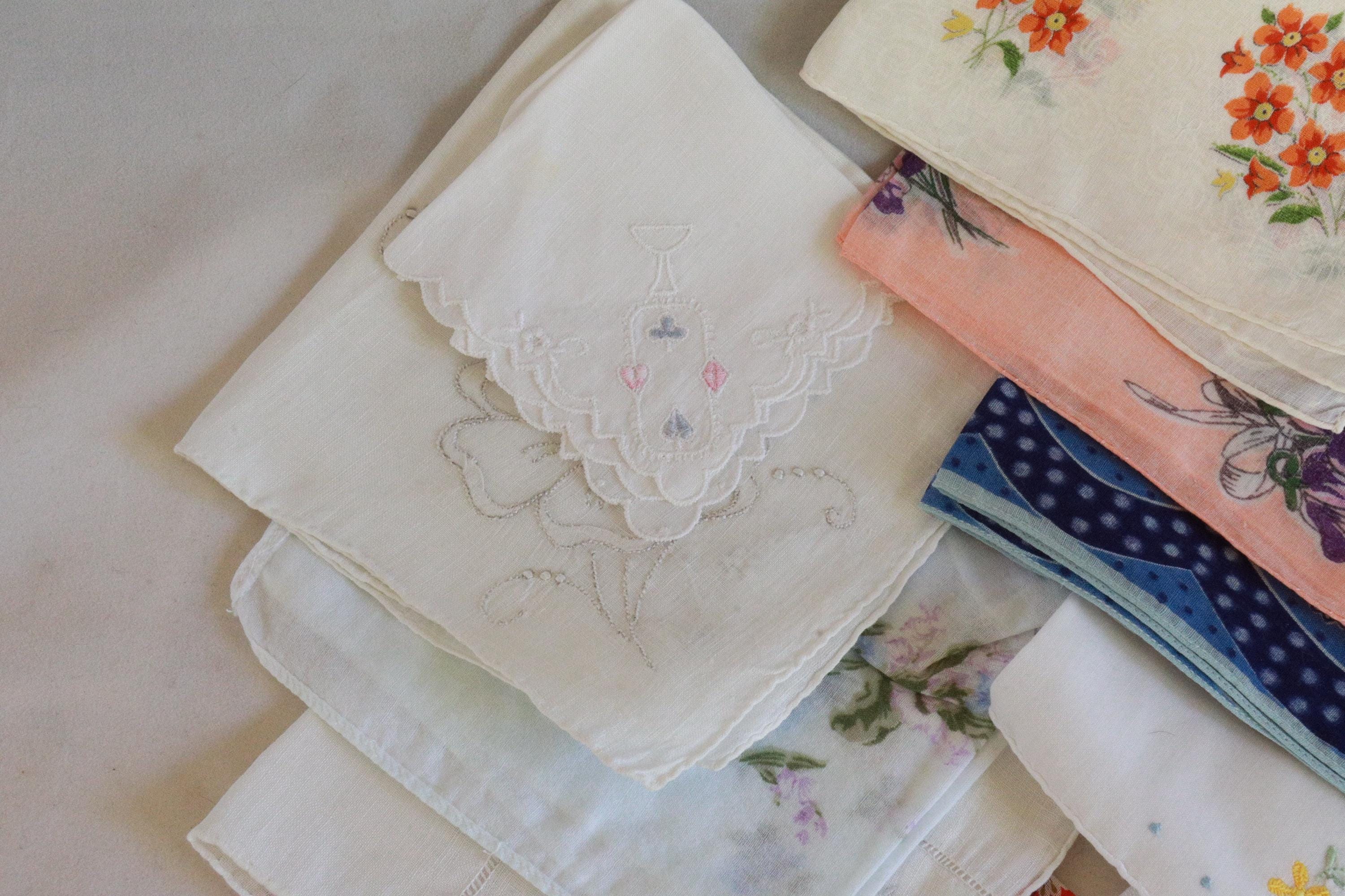 Lot of 10 Pretty Vintage Handkerchiefs for Crafts or Use - Etsy