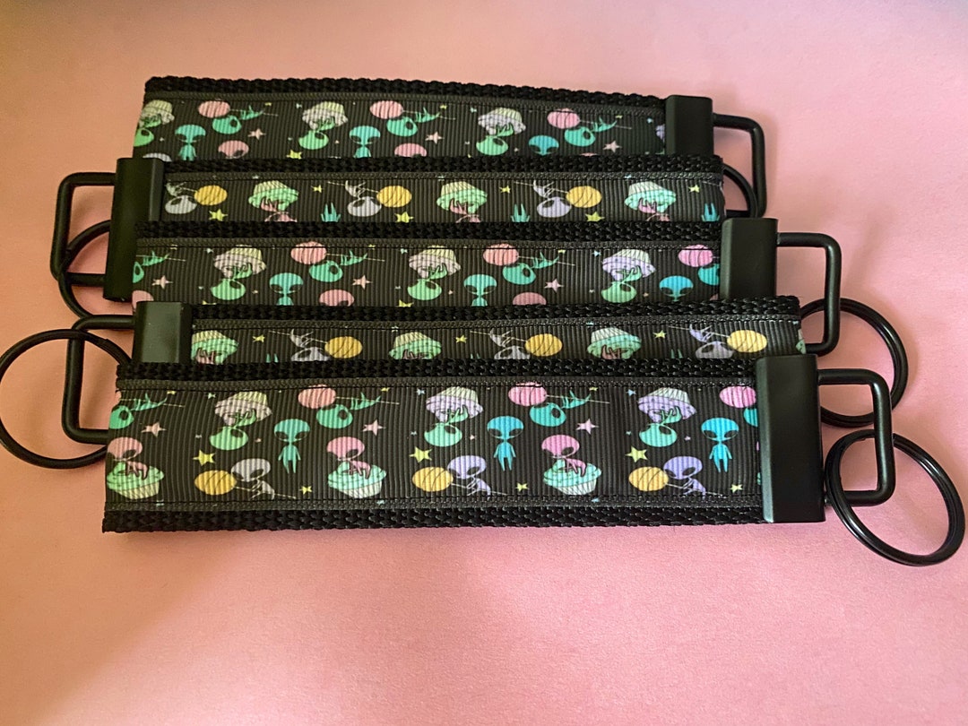 Pastel Aliens and Pastries - Etsy