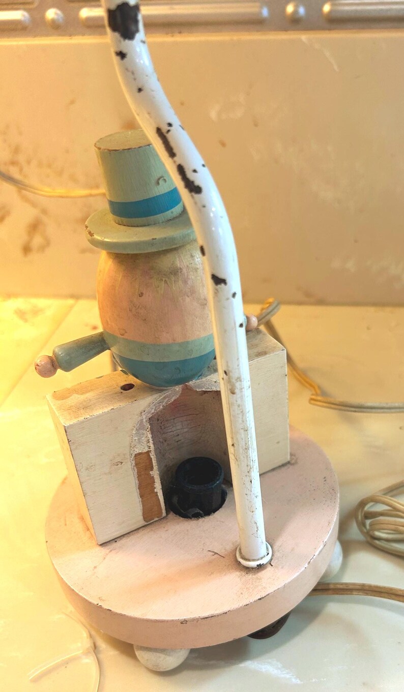 Humpty Dumpty Nursery Lamp With 7 Humpty Dumpty Drawer Pulls, Humpty ...