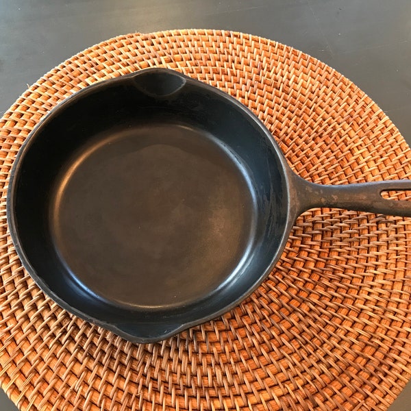 1960s Cast Iron Pan - Etsy