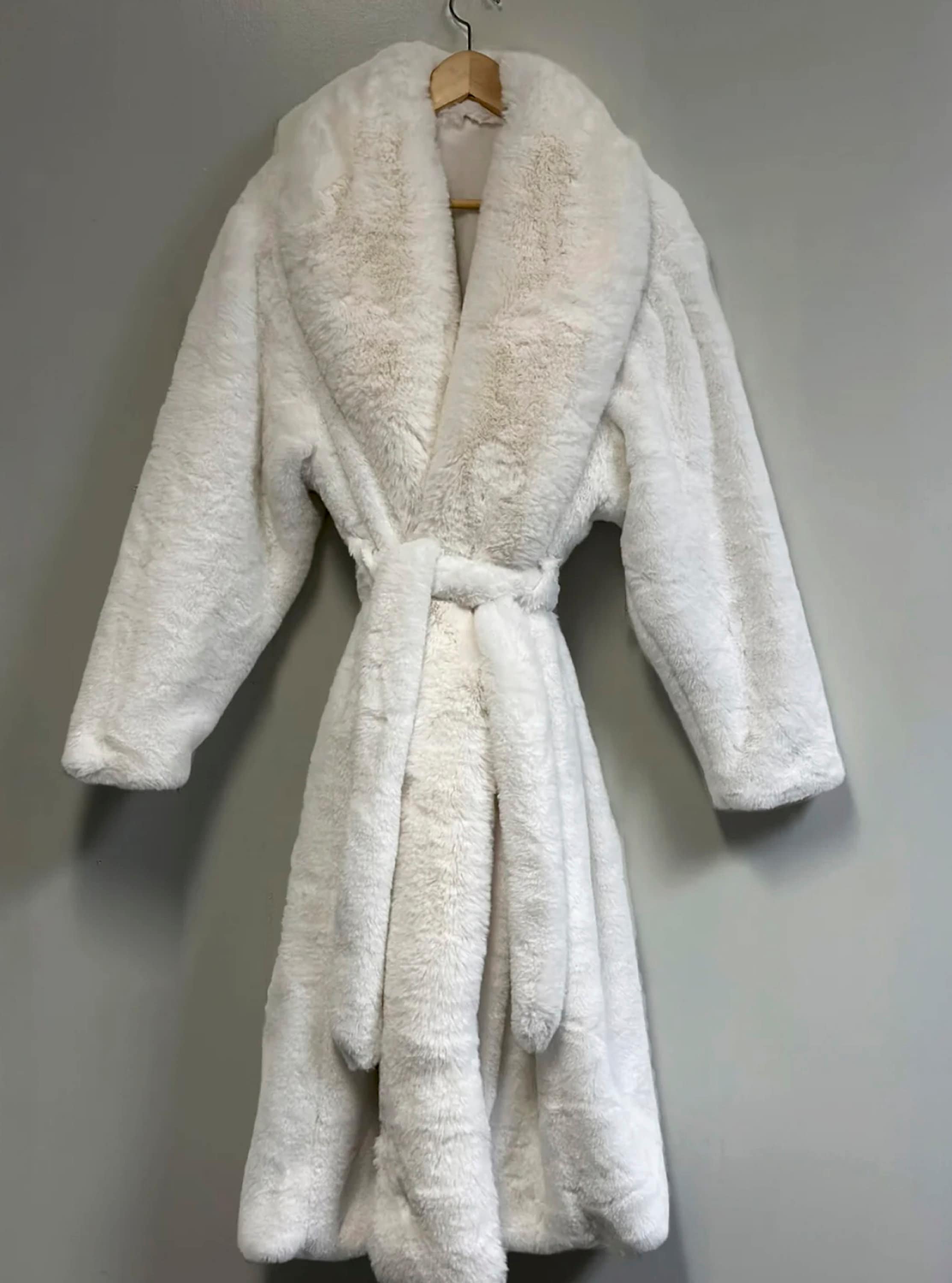 Luxurious Chinchilla Faux Fur Robe - Etsy