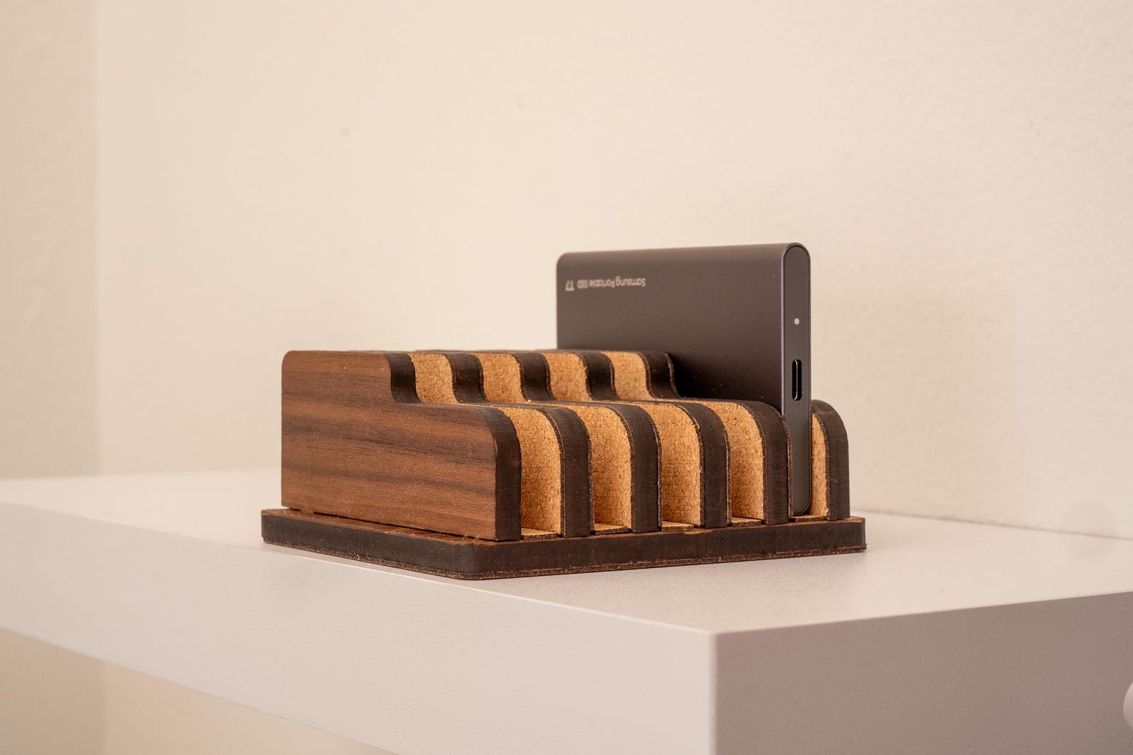 Walnut T7 SSD Organizer Solid State Drive Organizer Hard Drive Holder ...