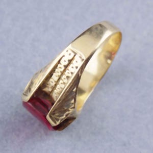 Sz 8, 10K+ Solid Yellow Gold Ruby Signet Ring 5.9g, Eye Catching 8x10mm ...
