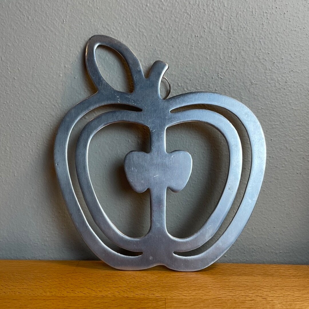 Mid-century Apple Trivet / Copco Apple Trivet / Midcentury Kitchen Decor / Farmhouse Decor ...