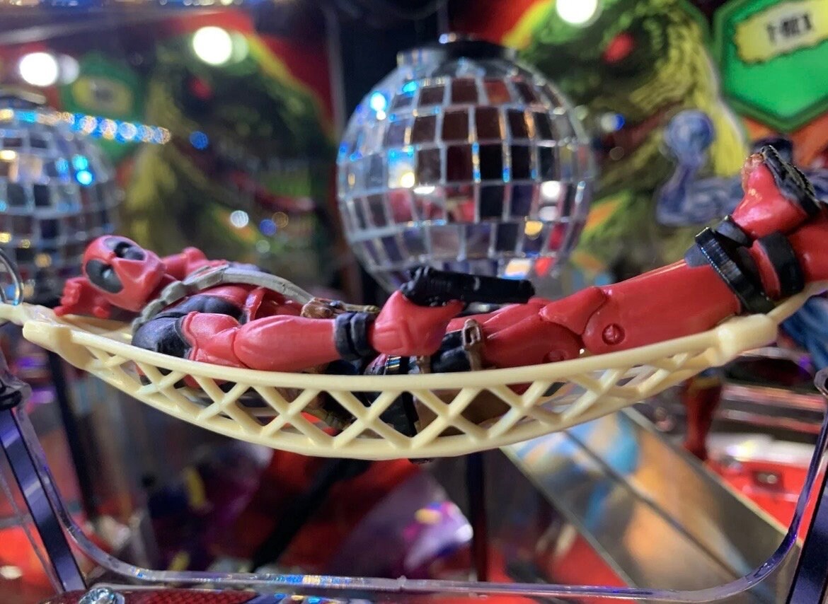 NEW Custom DEADPOOL Pinball Machine Figure Holding Gun Swinging on ...