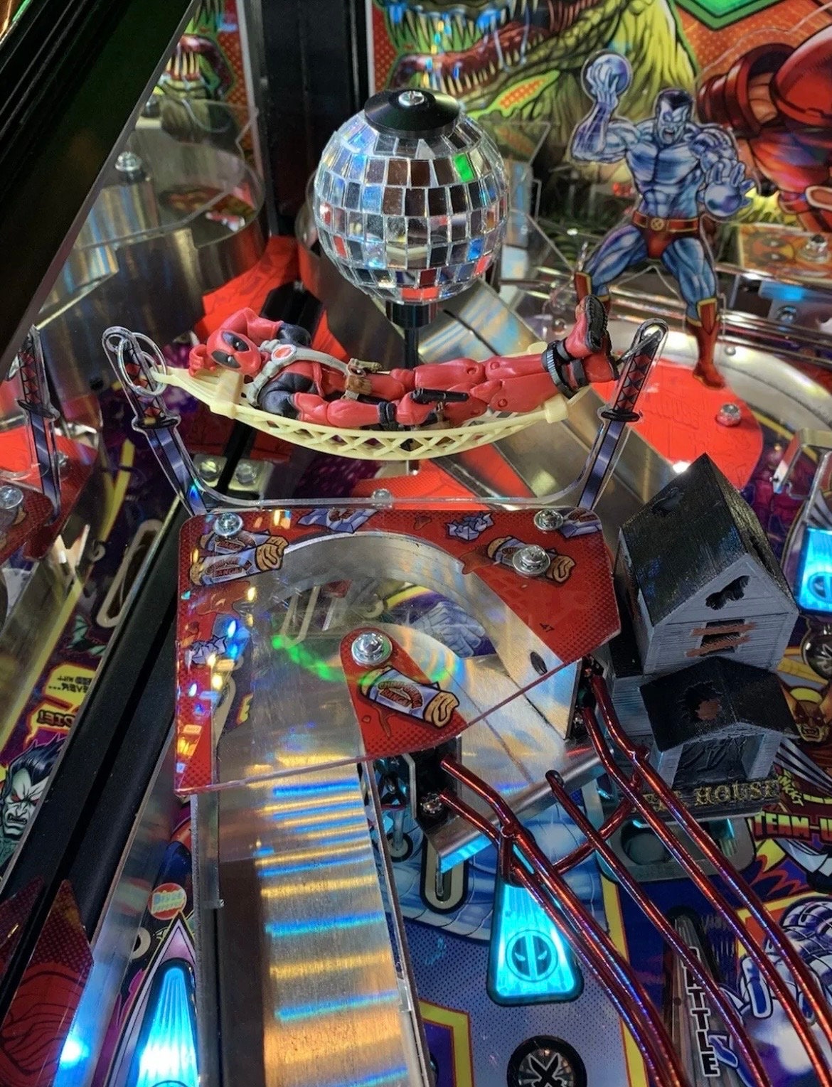 NEW! Custom DEADPOOL Pinball Machine Figure Holding Gun Swinging on ...