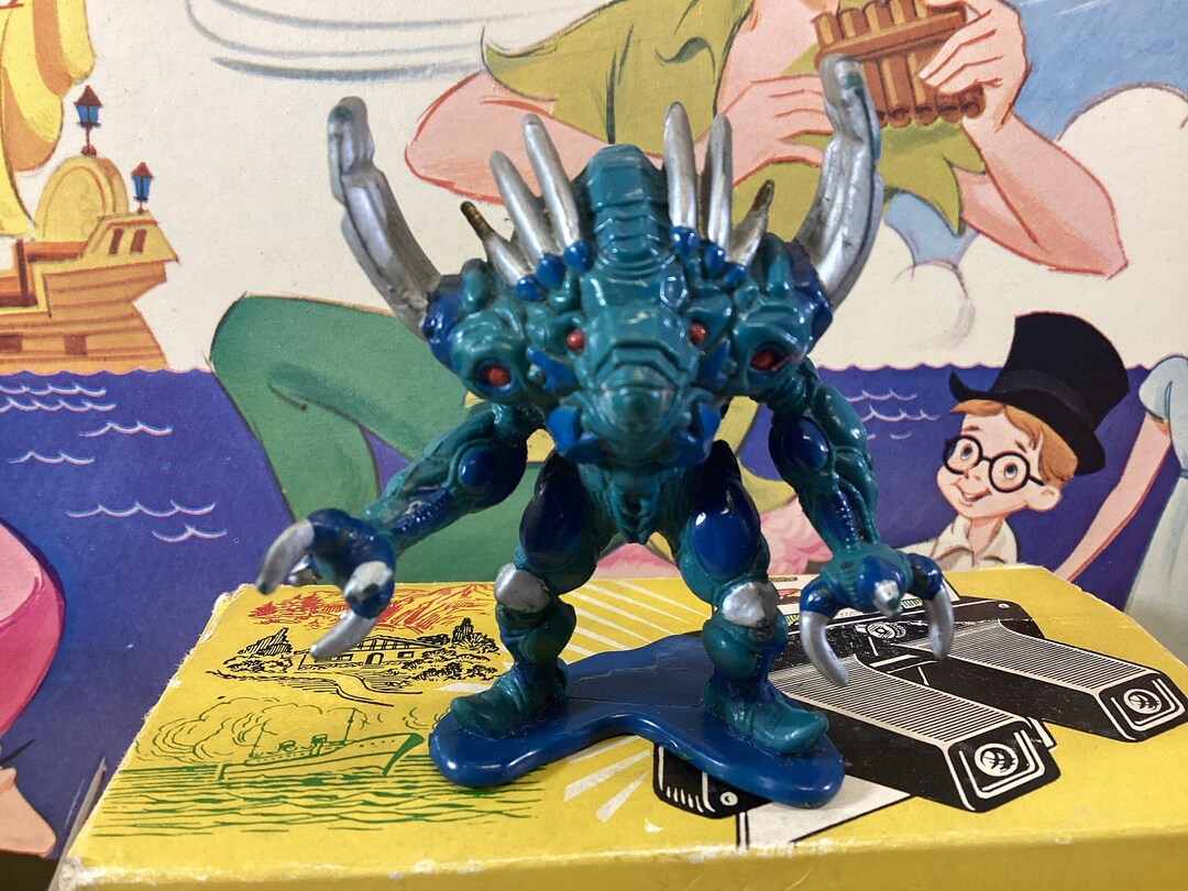 Vintage Mighty Morphin Power Rangers Silver Horns Figurine Bandai 94 ...