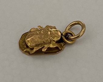 18k Yellow Gold Estate Carved Scarab Pendant/charm - Etsy
